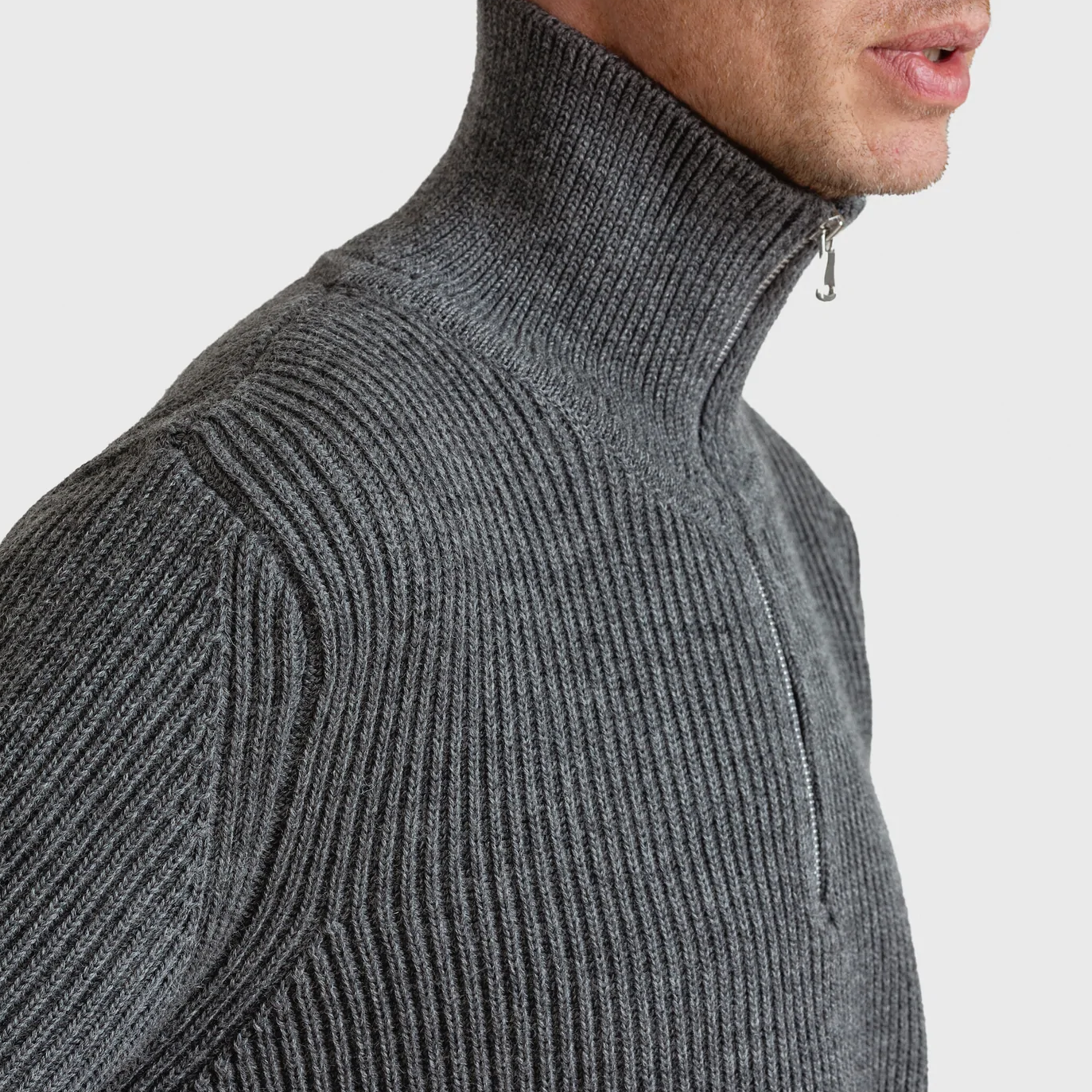 Les meilleurs pulls col roulé pour homme (pour l'hiver 2025) - Le Blog ...