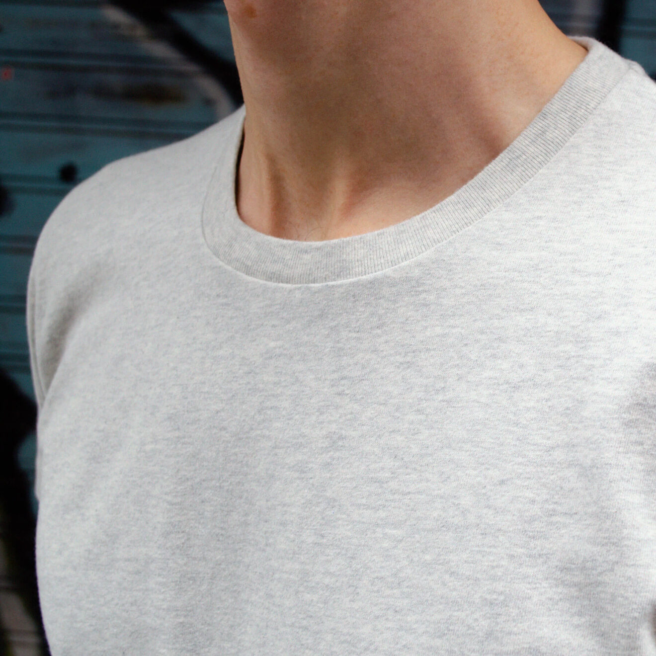 T-shirts col V et col rond de haute qualité - GoudronBlanc